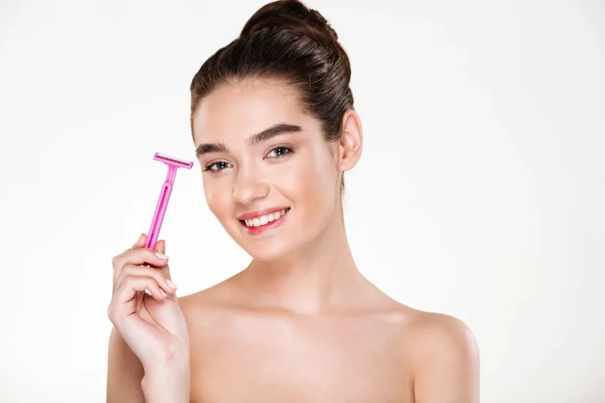 How to Use an Eyebrow Razor at Home: 12 Expert Tips for Perfect Brows ...